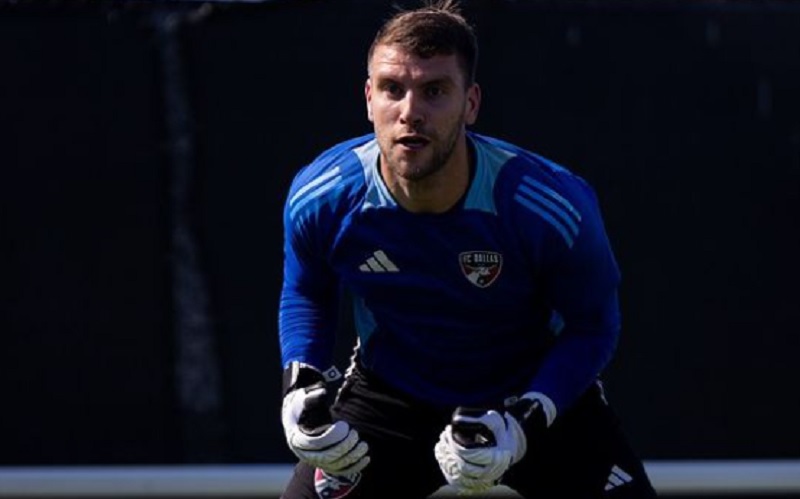 Gaji Maarten Paes: Mengungkap Angka Fantastis Kiper Timnas Indonesia