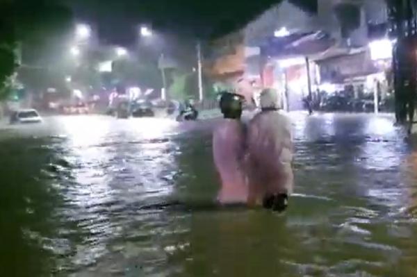 Banjir Luapan Sungai Comal Rendam 5.000 Rumah di Pemalang, Akses Jalan ...