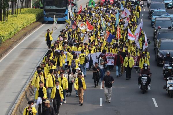 Polisi Klaim Demo BEM UI di Bundaran HI Tak Sesuai Aturan, Sebut Tak ...